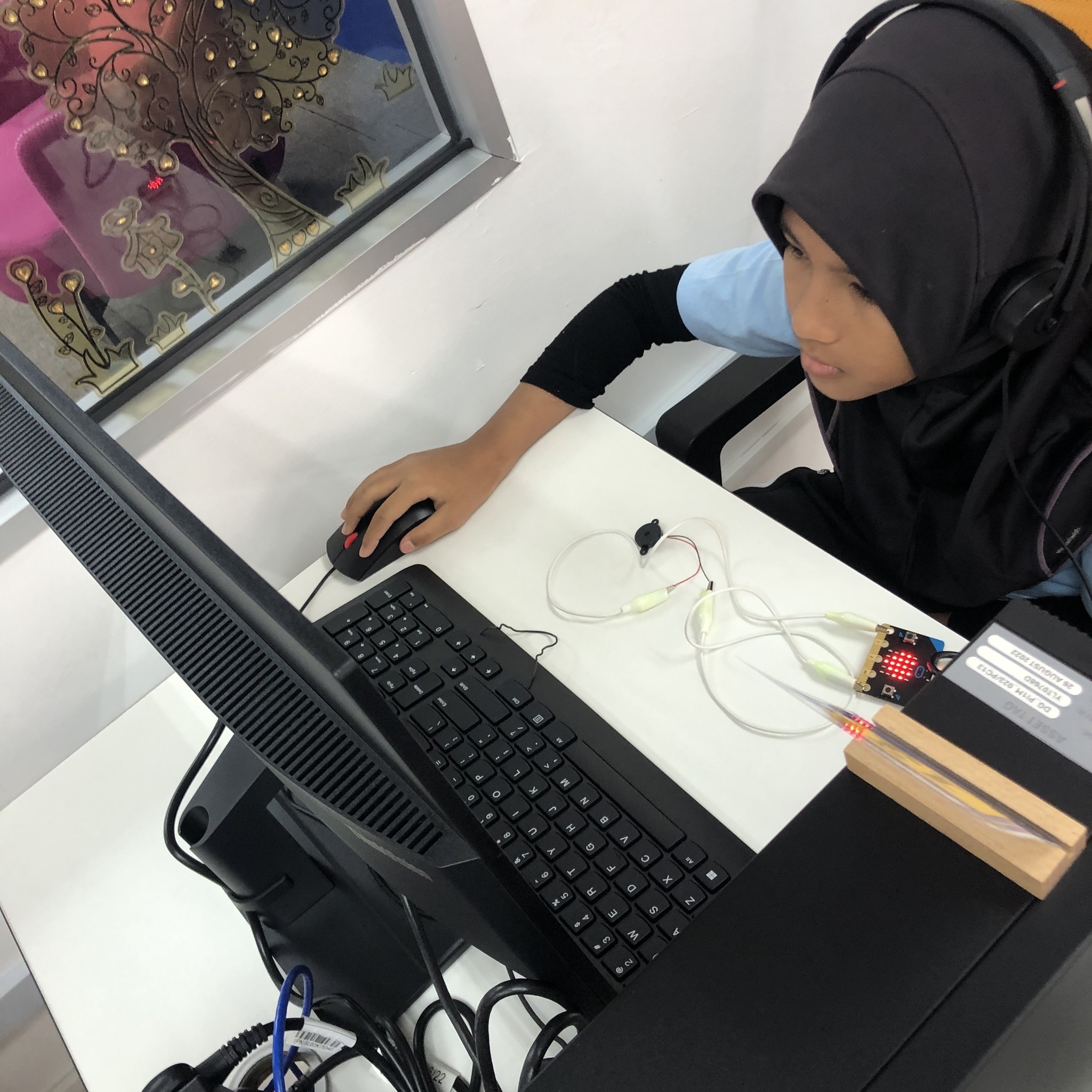 NADI TINYTECHIES - MICRO:BIT PENGAJARAN 4